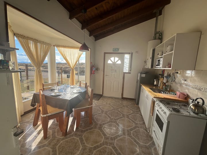 Casita Luminosa, Amplia Y Con Hermosa Vista - El Calafate