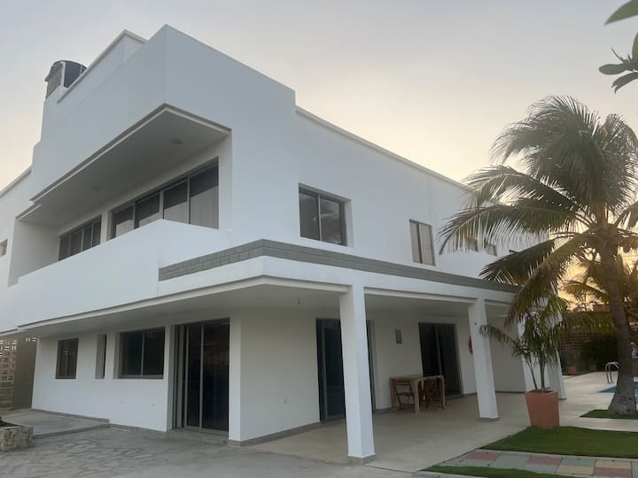 Casa En Playa Salgar Cabaña Belmar House. - Puerto Colombia