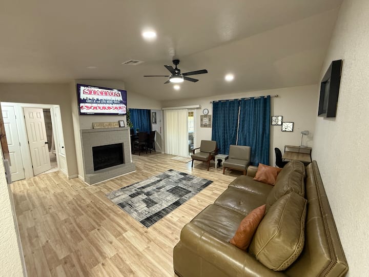 Comfort Home. Hot'tub,  Smart Tv N' Wifi - Midwest City, OK
