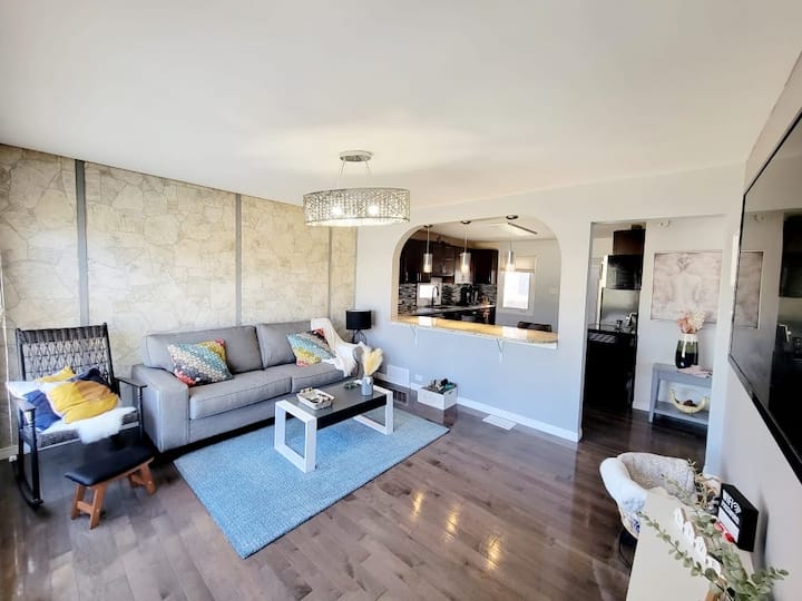 Beautiful 2 Bedroom Home In St Vital - Winnipeg