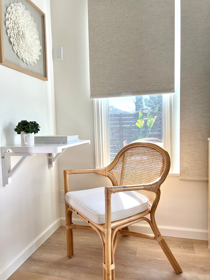 Beach Bungalow North Of Rose - Marina del Rey, CA