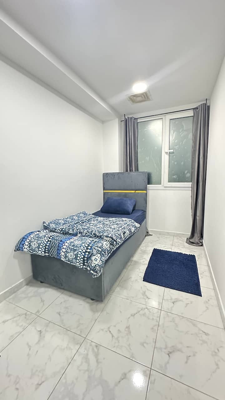 Cozy Affordable Private Room - Dubai