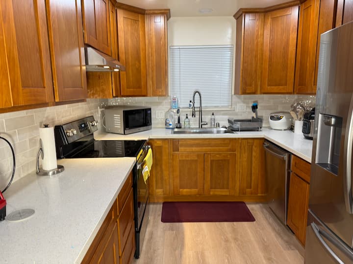 Remodeled Single Story House Near Uc Davis Campus - デイビス, CA