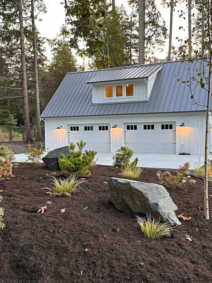 King Bdrm, Sleeps 4,
New Build, Desirable Location - Gig Harbor, WA