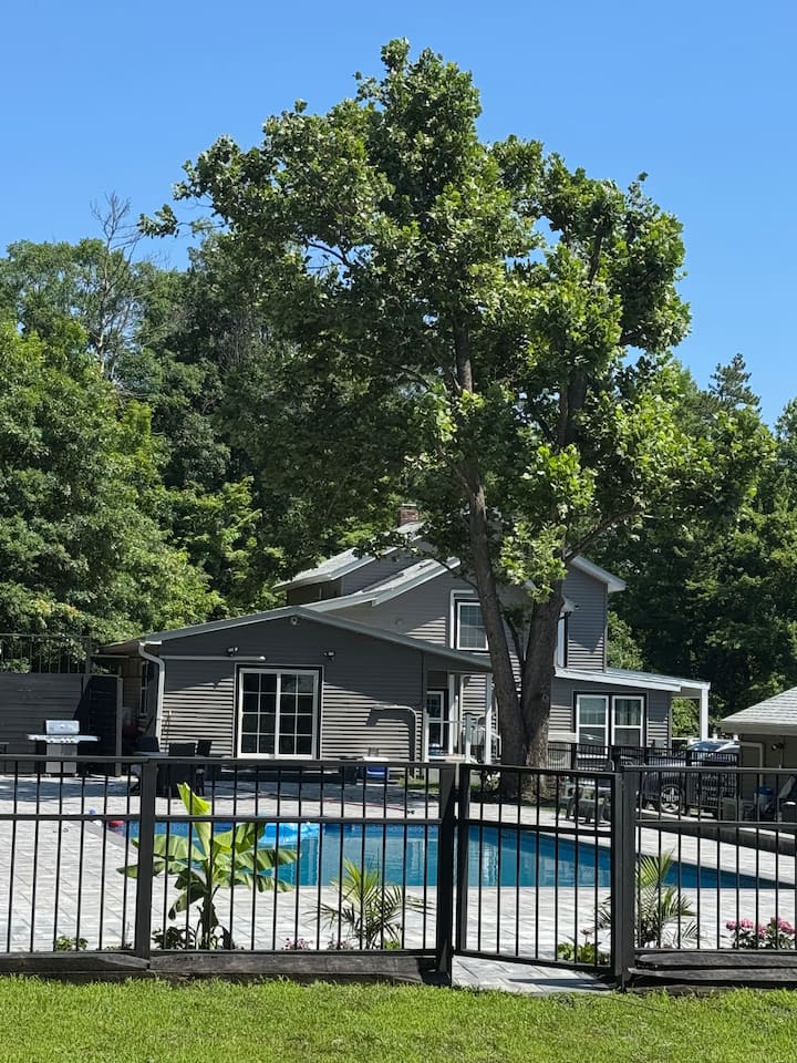 Farmhouse Vacation - Saugerties, NY