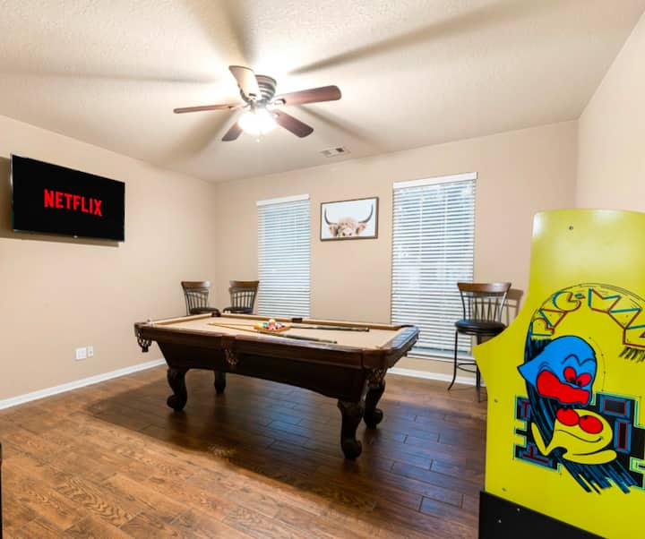 Heart Of Baytown/extendedstays/king Bed/pool Table - Baytown, TX