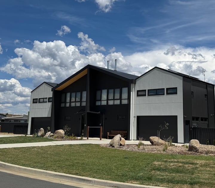 The Timber House - Jindabyne
