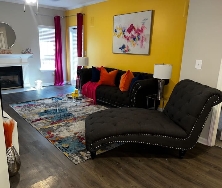 Pretty Lounge Buckhead - Brookhaven