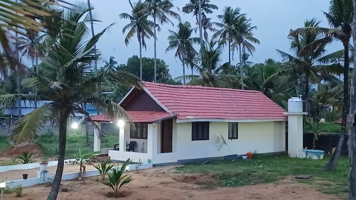 Sea Facing Property | 2 Beds (1 Double + 1sofabed) - Kollam