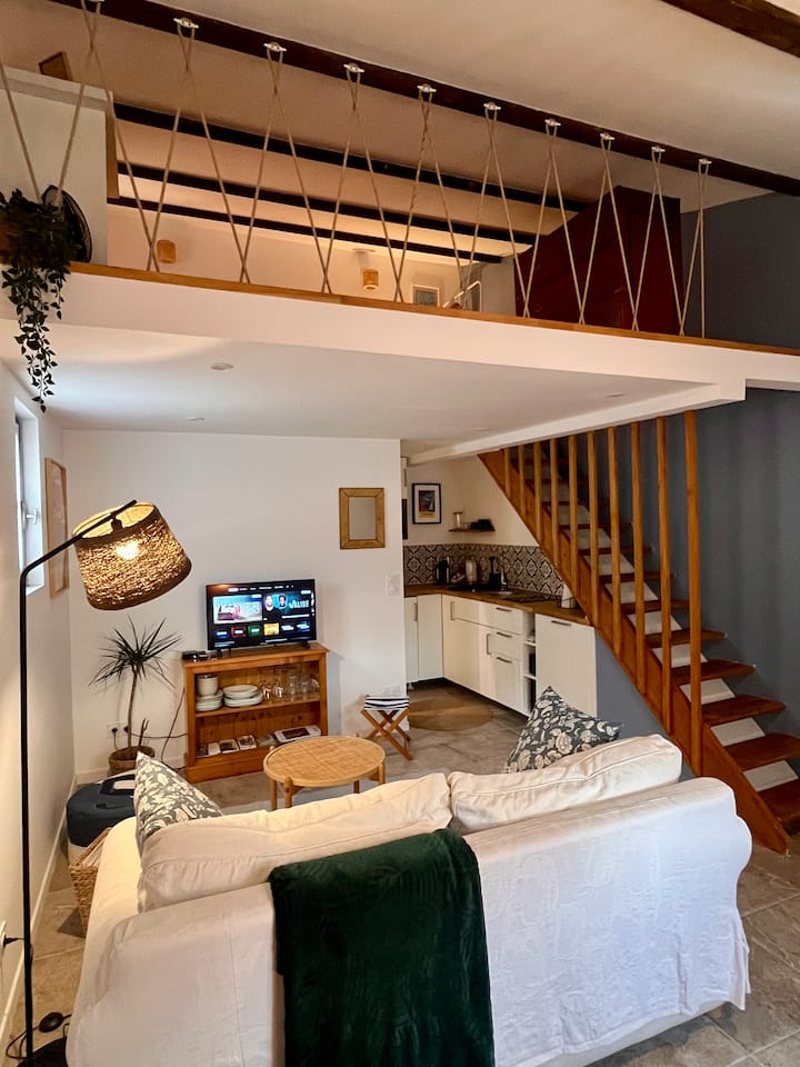 Joli Petit Appartement Rénové Idéalement Situé - Le Tholonet