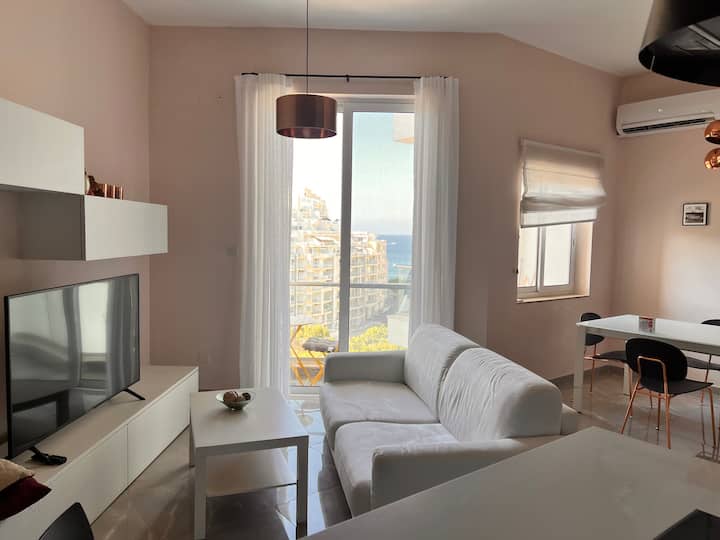 Modern Sliema Retreat + Stunning Sea Views - Malta