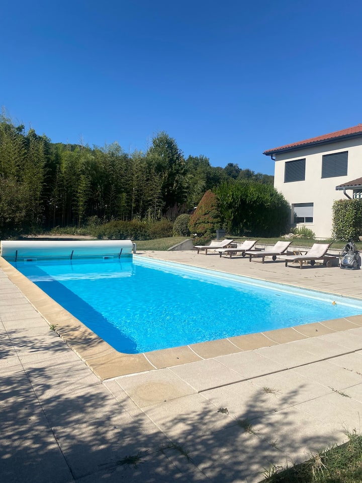 Charmante Maisonnette Au Calme, Proche De Lyon. - Villette-d'Anthon