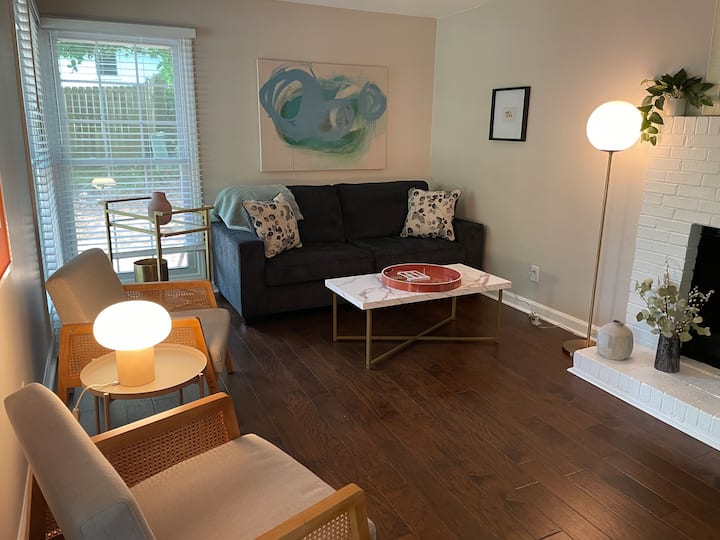 Cute 3bd/2bath Southpark Home - Charlotte Douglas Airport (CLT)