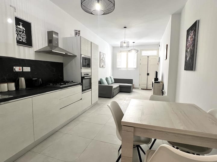 Modern Spacious Apartment Sliema - Malta