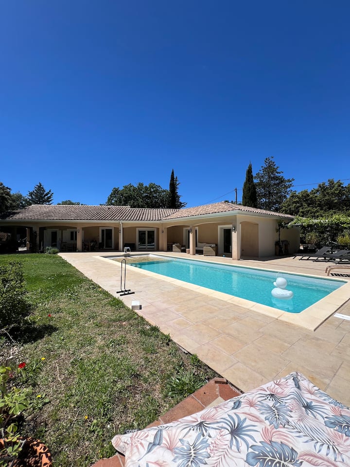 Location Vacances Villa Vic - Cuers