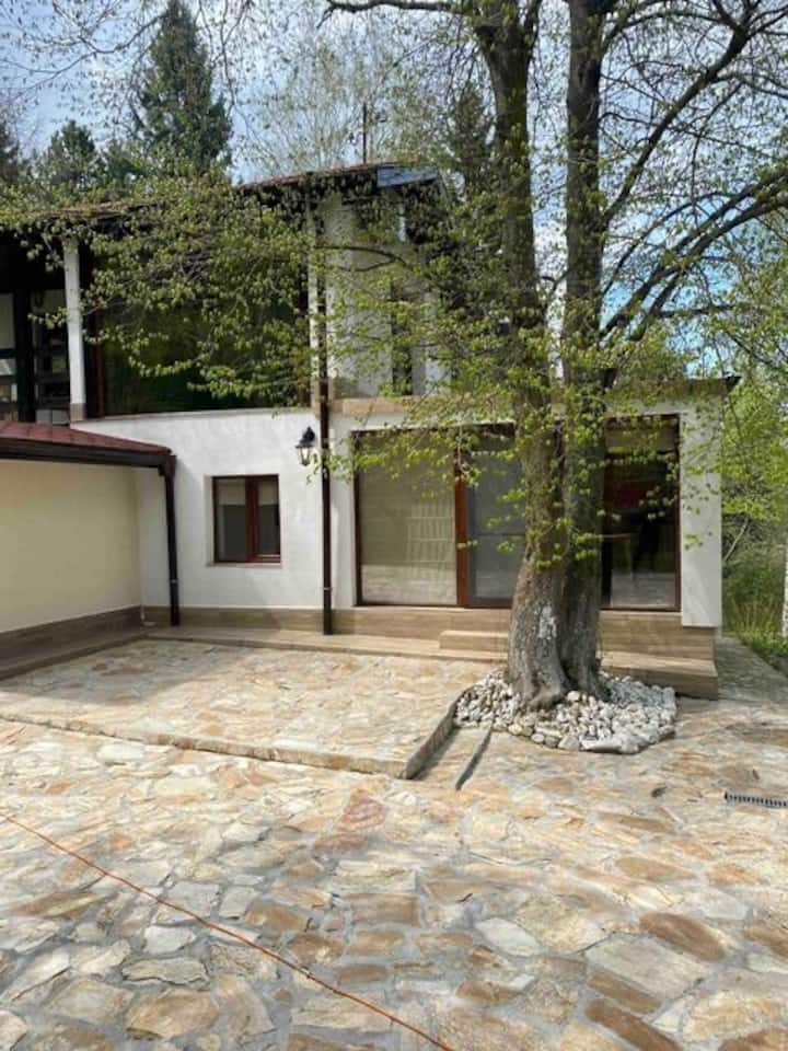 Unique House, Minutes From Sofia - Bulgarie