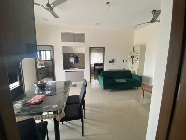 Breezy & Neat 2bhk(valsaravakkam) - Chennai