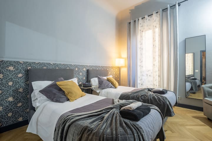 In Historical Center Of Florence - Florence