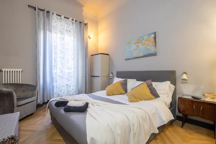 In Historical Center Of Florence - Florence