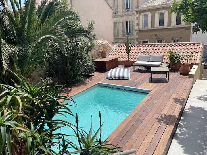 Maison Bord De Mer Avec Piscine - Marseille