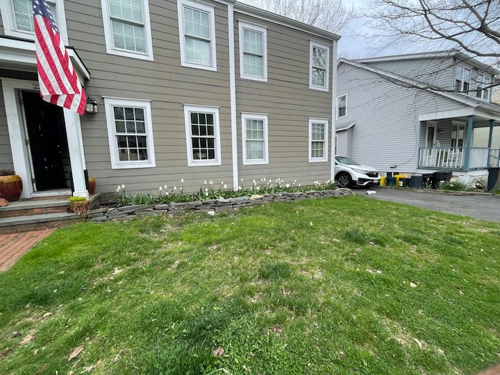 Great House, Great Location - Princeton, NJ