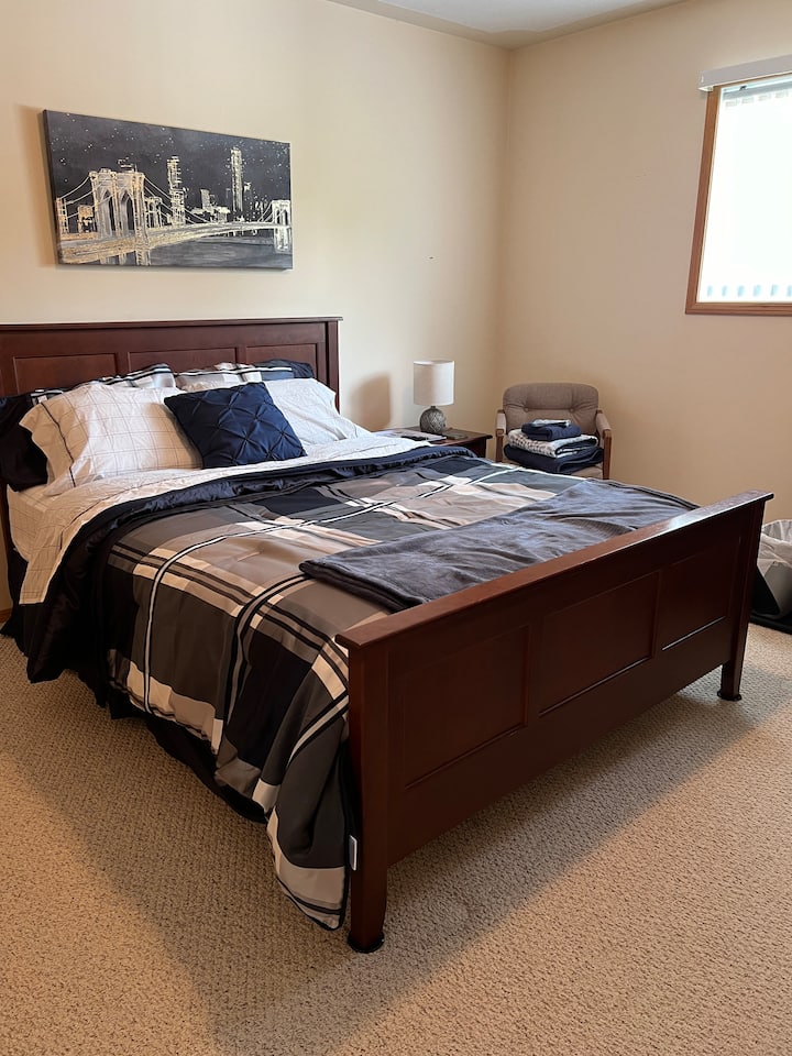 Private Room In Woodlea - Red Deer
