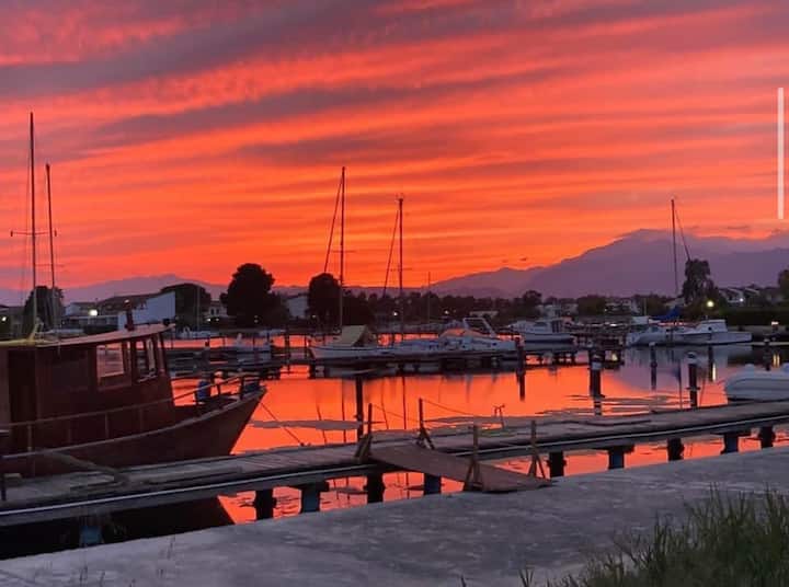 House On The Lake - Villapiana