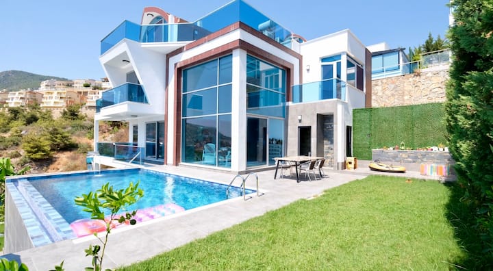 Oba Vacation Rentals with a Pool - Antalya, Türkiye | Airbnb