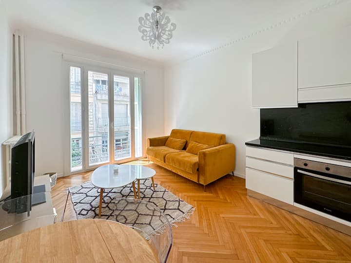 Nice Victor Hugo - ibis budget Nice Californie Lenval