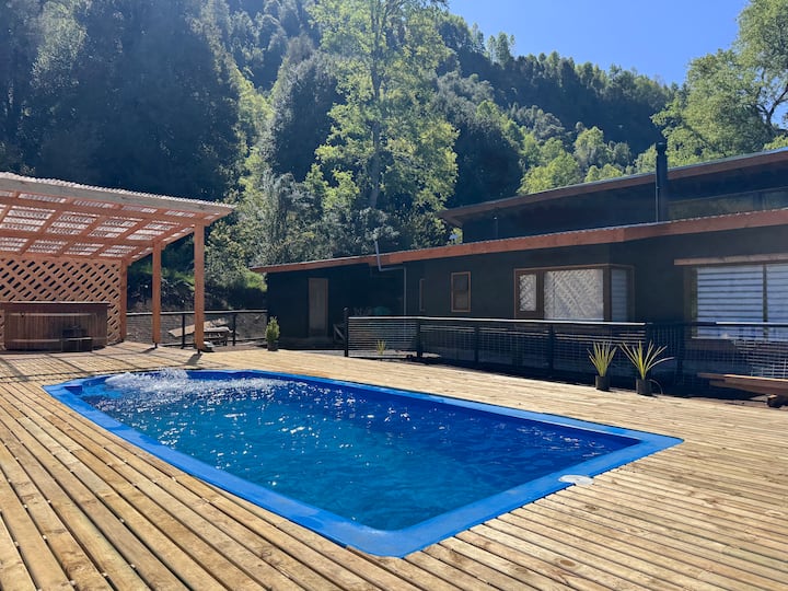 Refugio Entre Montañas, Con Piscina Y Hot Tub - Pucon