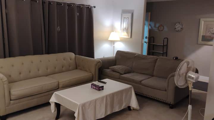 Cozy 2 Bedrooms, Mountain View Private Suite - Vernon, BC, Canada