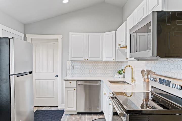 Cozy Home: Stylish & Cozy - Sedro-Woolley, WA