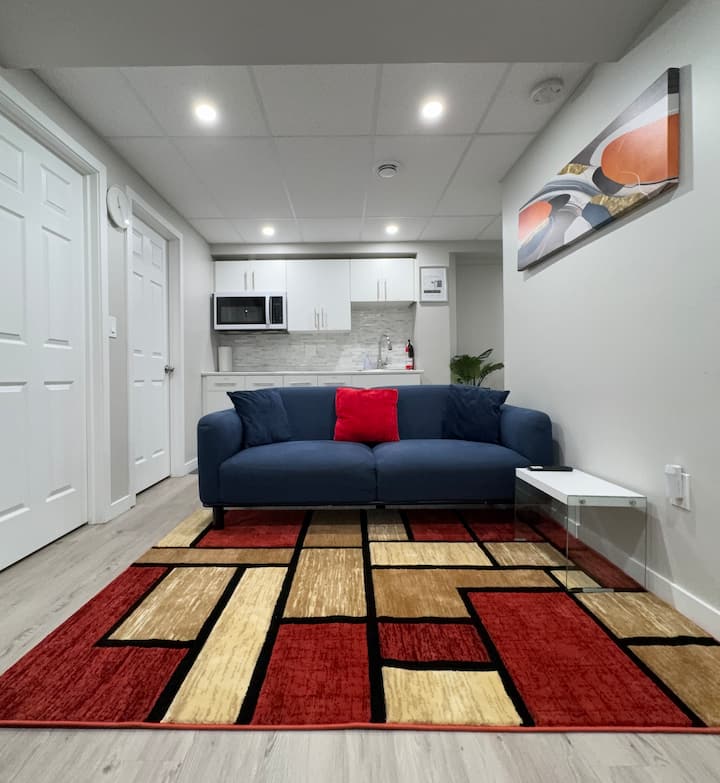 2 Bedroom In Transcona, Winnipeg - Winnipeg Folk Festival