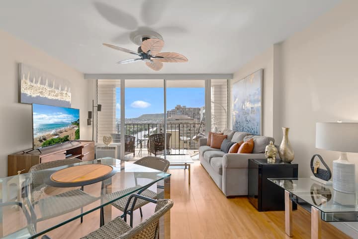 Malama + 2br / 2ba + Parking + Pool + Washer Dryer - Honolulu