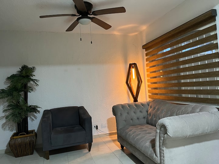 André Lpz, Residencia Céntrica, A/c, Cochera, Wifi - La Paz, Mexico
