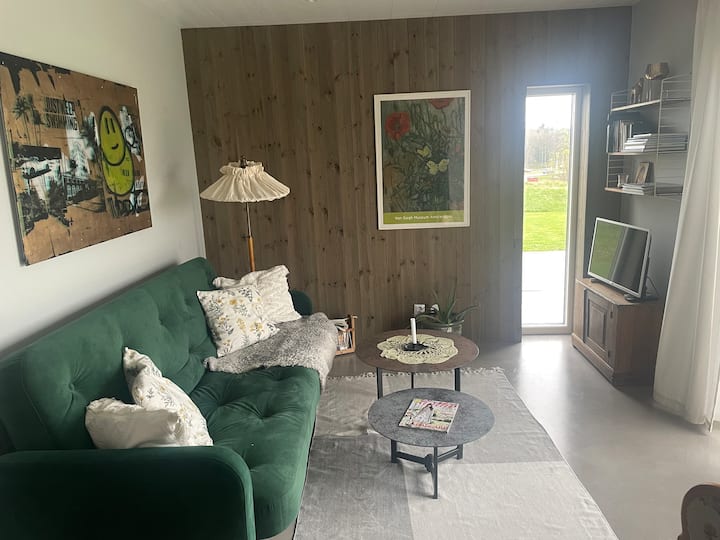 Lantligt Nära Golf Och Bad I Nora - Nora