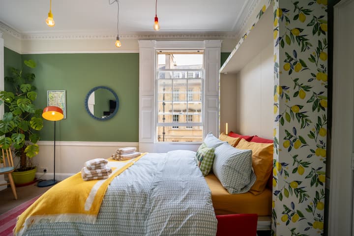Studio Apartment On The Paragon - Central Bath - バース