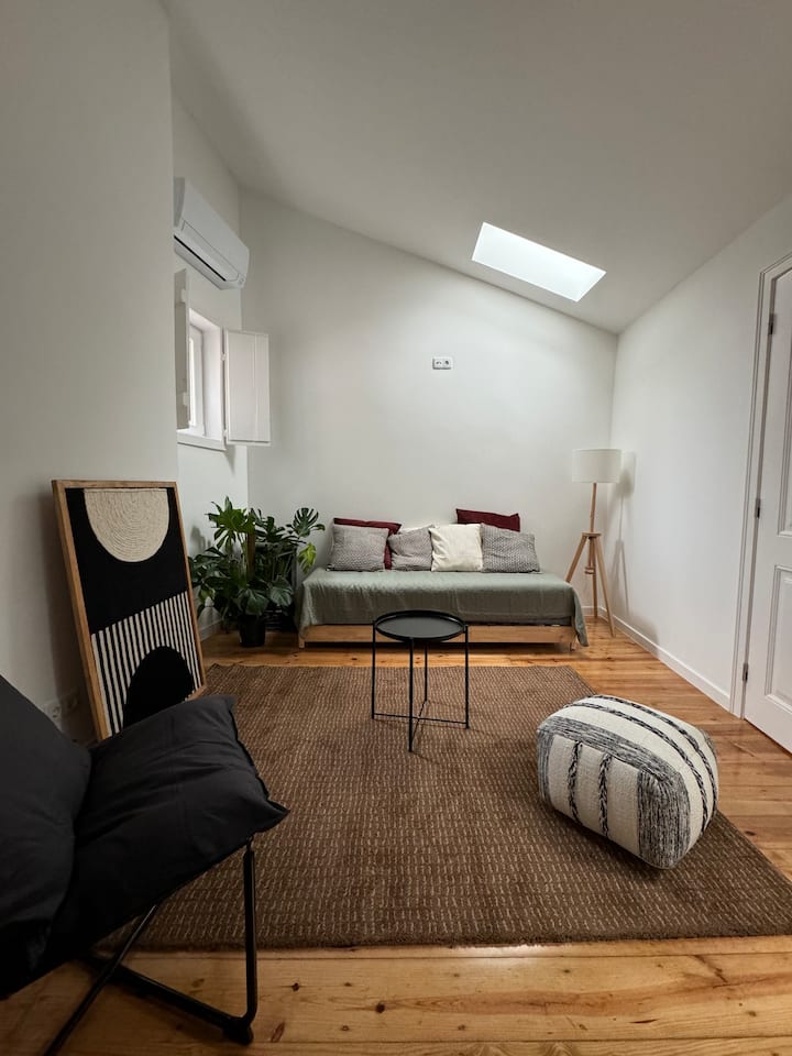 Charming 2br Duplex In Alfama - Lisbon