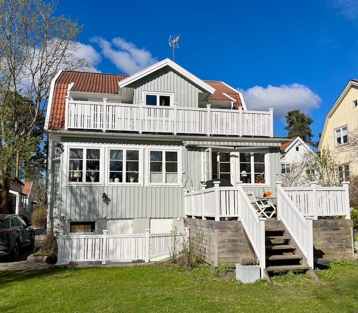 Charmig Villa I Stockholm – Med Trädgård - Stockholm