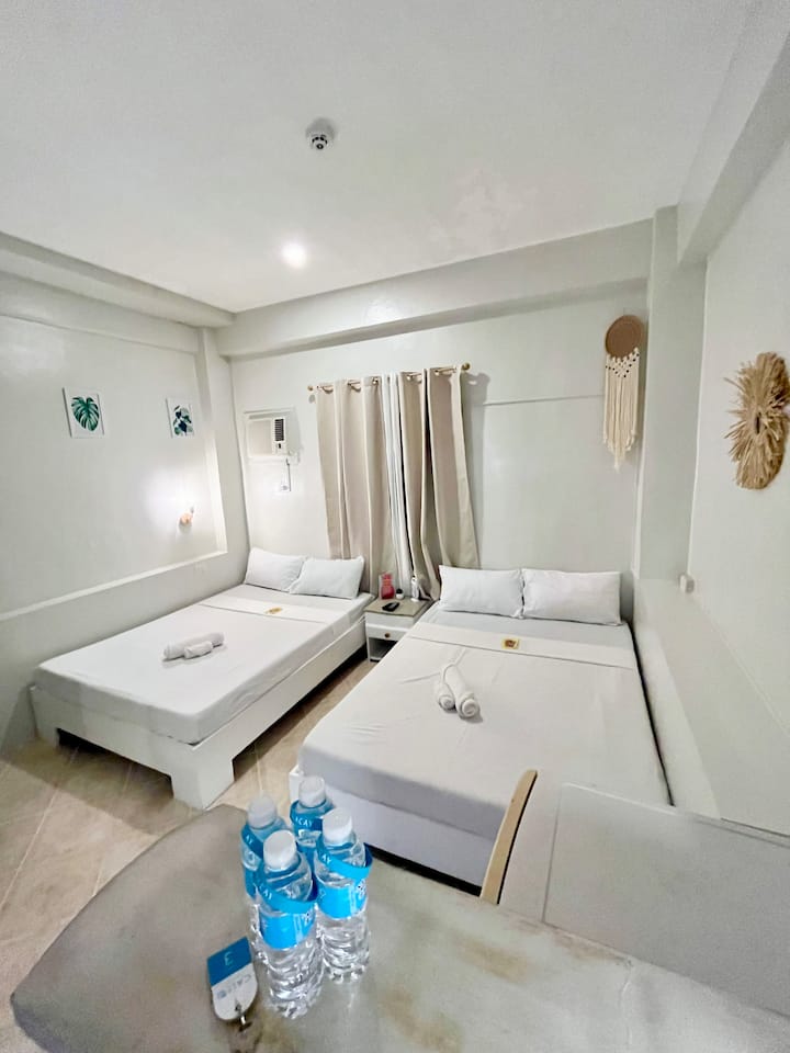 4 Pax Room With Kitchenette Station 2 Near D'mall - Malay