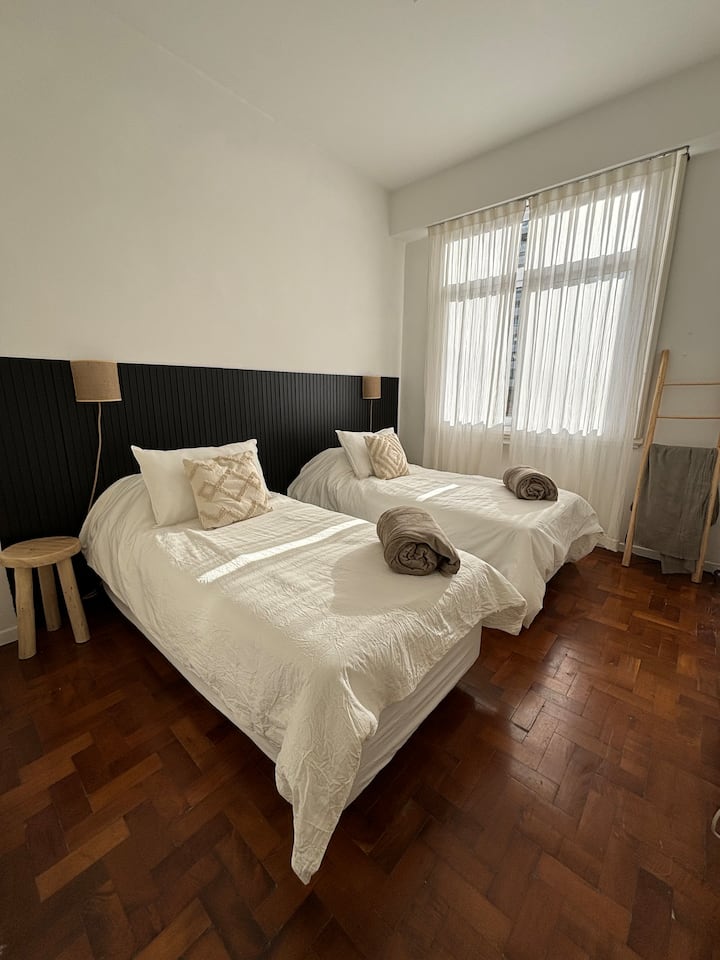 Spacious 3 Bdr Apartment - Recoleta Best Location - Recoleta