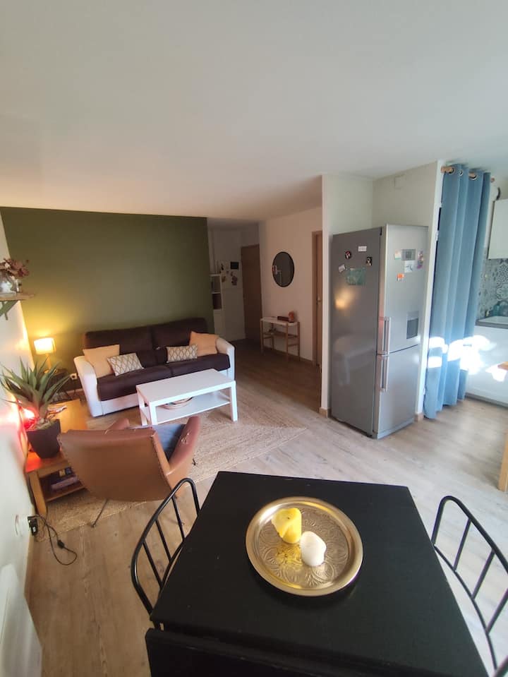 Charmant T2 Aux Chartrons + Parking + Jardin - Bordéus