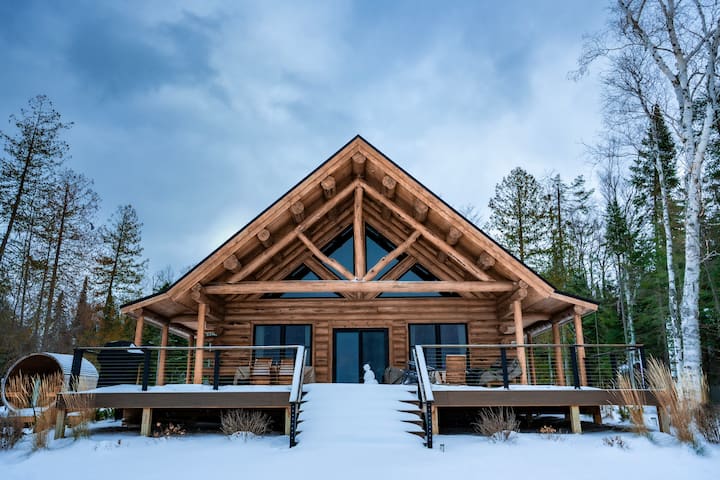 Private Lake Michigan Waterfront Log Cabin + Sauna - Torch Lake, MI