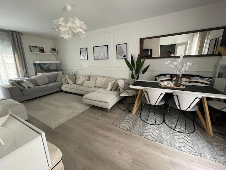 Maison De Ville Proche 
Jo Vaires - Marne-la-Vallée