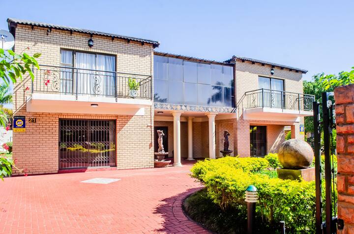 21 Shrimp Tail-suburban Home In Richard’s Bay - Richards Bay