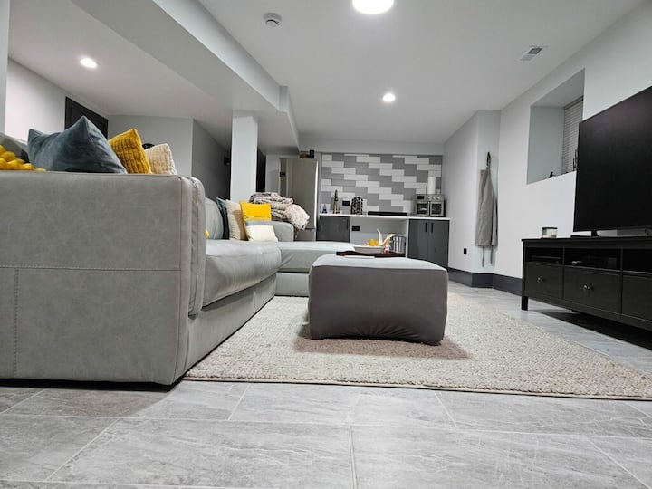 High-end Unit Where Comfort Meets Style - Beverly - Chicago