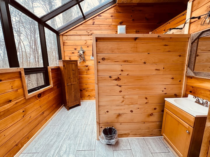 Forever At Getaway Cabins - Hocking Hills State Park, OH