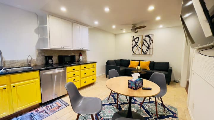 4-min To Uci Hospital & Mile Square Park - Santa Ana, CA