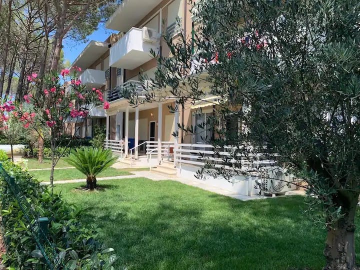 Lorina Apartment - Albania