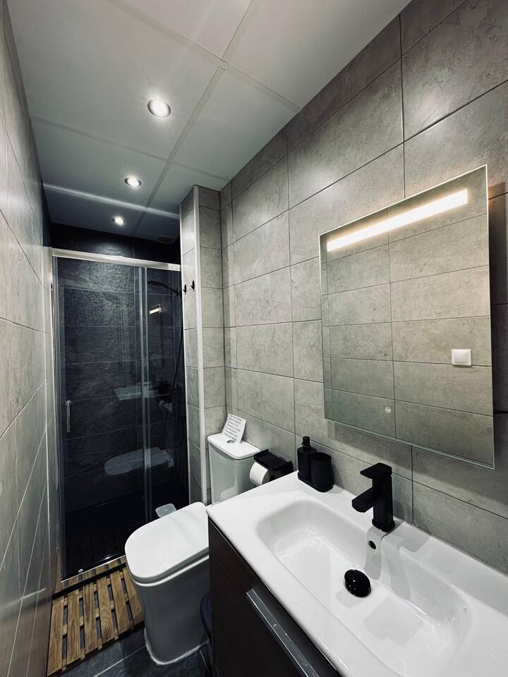 Principal
Habitación Cama Doble 135 - Jerez de la Frontera